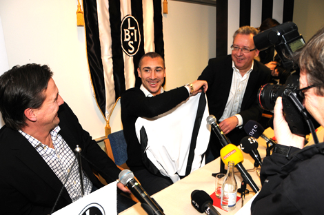 Henke Larsson tränar BoIS!Det var en uppsluppen och skämtsam Henrik ...