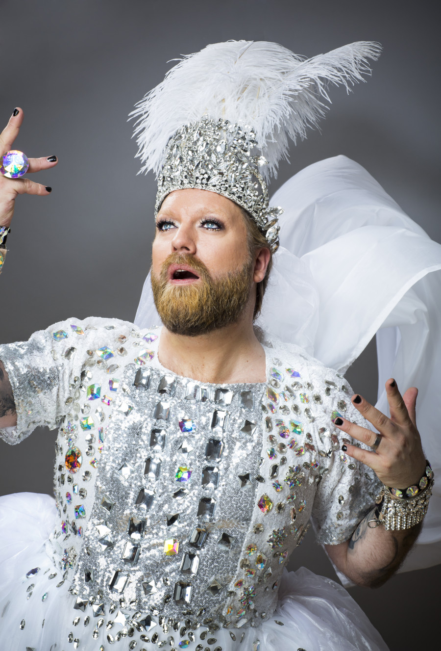 Operastjärnan Rickard Söderberg sjunger för äldre – Landskrona Direkt